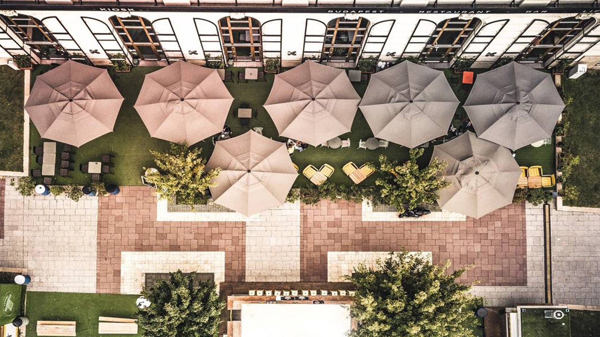 Maxi - Maxi Central Pole Umbrellas - Fim Umbrellas